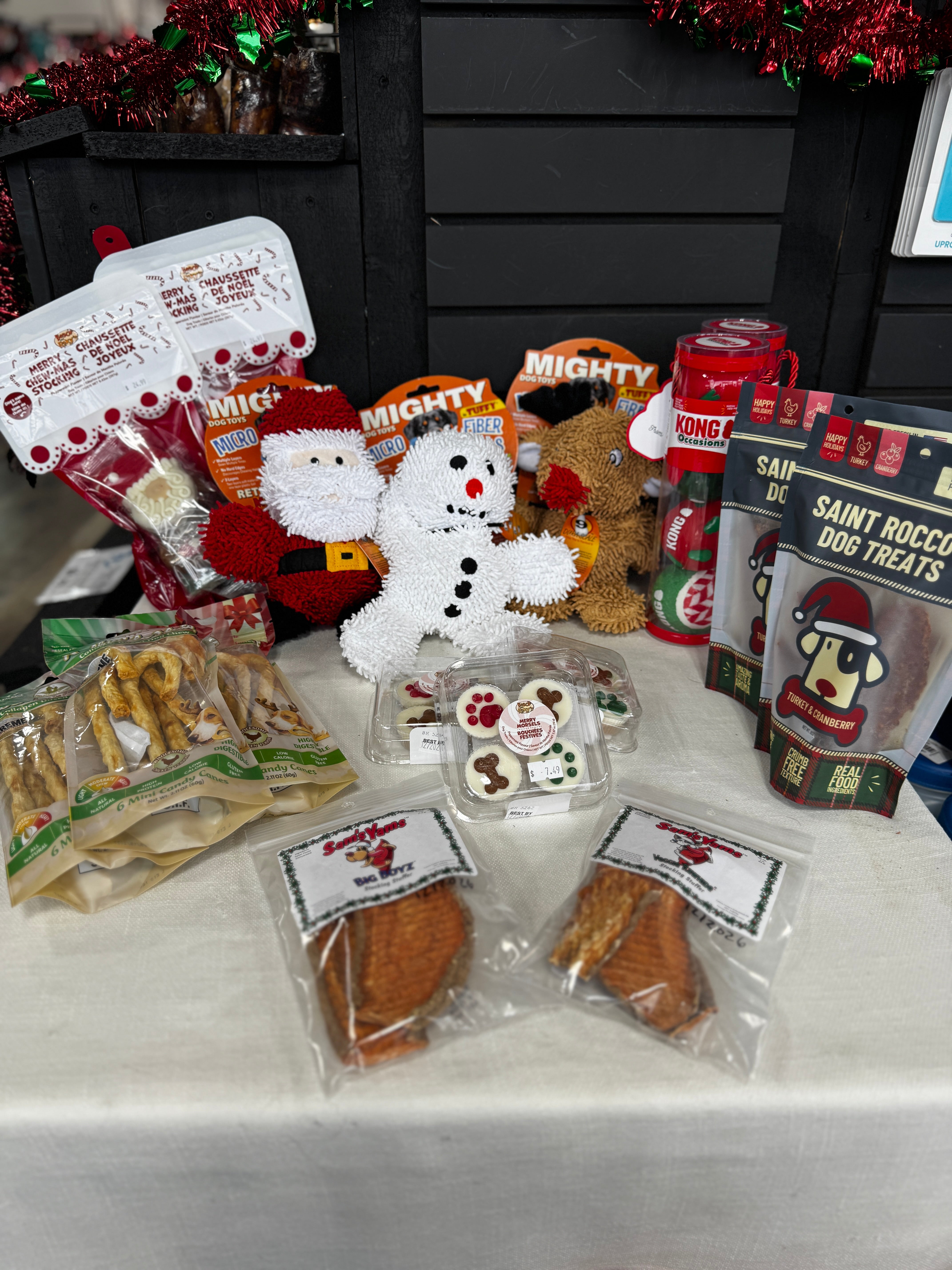 Holiday – Tolonen Family Pet Shop
